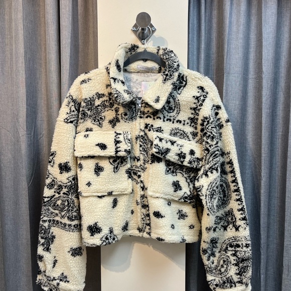 Jackets & Coats | Chic Black And Cream Teddy Jacket | Poshmark